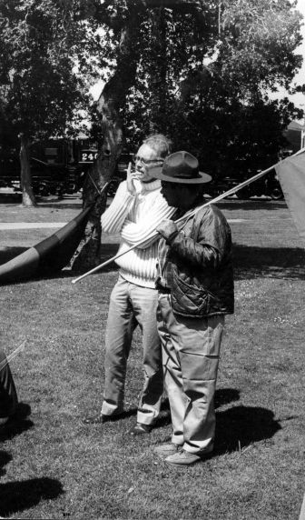 Walter P. Reuther Library (3380) Fred Ross Sr., picket line, Delano ...